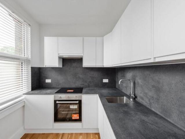 1 bedroom flat for rent in 9B Bowes House 47 Bowes Road, N13