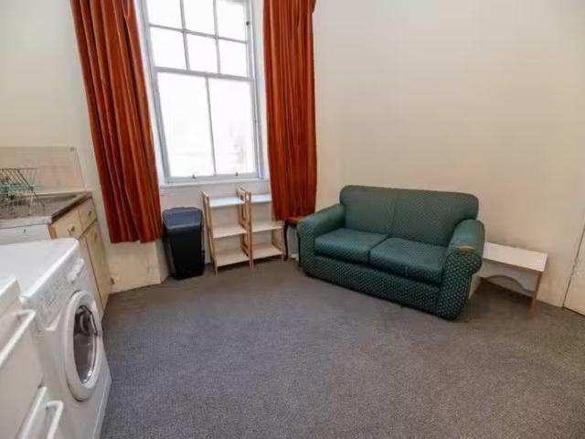 1 bedroom flat for rent in 0824L Causewayside, Edinburgh, EH9.