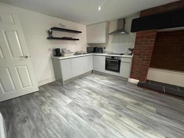 1 bedroom flat for rent in 113 Wincolmlee, Hull, East Riding Of Yorkshire, HU2