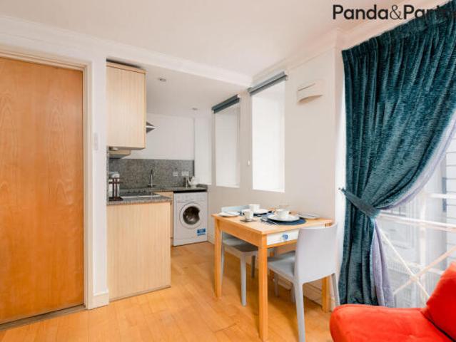 1 bedroom flat for rent in 12 Trinity Square, EC3N