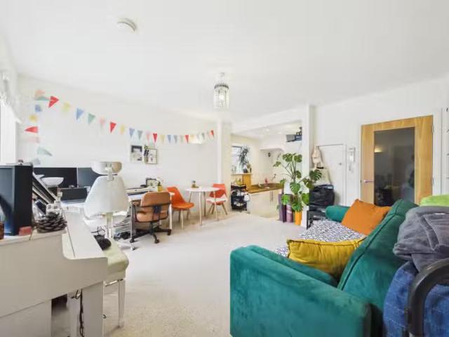 1 bedroom flat for rent in 143a High Street, Bromley, Kent, BR1