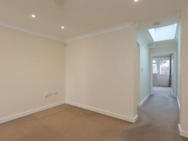 1 bedroom flat for rent in 14 Dover Road East, Gravesend, DA11