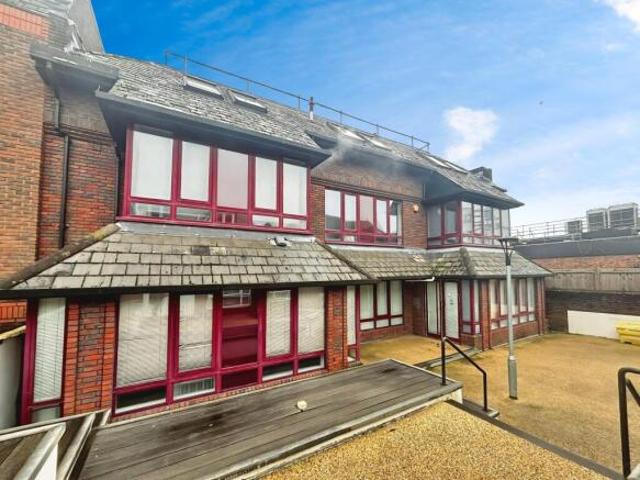 1 bedroom flat for rent in 15 16 London Street, Town Centre, Basingstoke, RG21