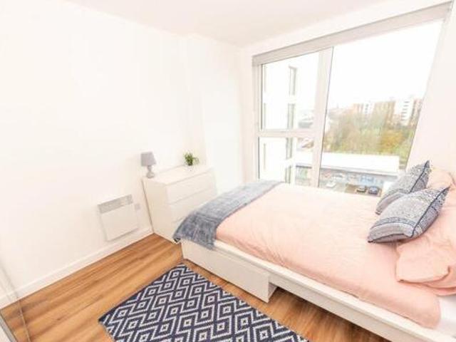1 Bedroom Flat For Rent In 15 Trafford Road, Salford
