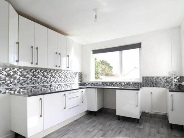 1 Bedroom Flat For Rent In 176 Court Road