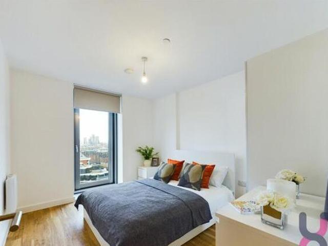 1 Bedroom Flat For Rent In 18 Michigan Avenue, Salford