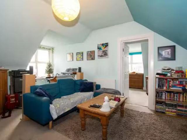 1 bedroom flat for rent in 1 Bed Flat on Charminster Highstree.