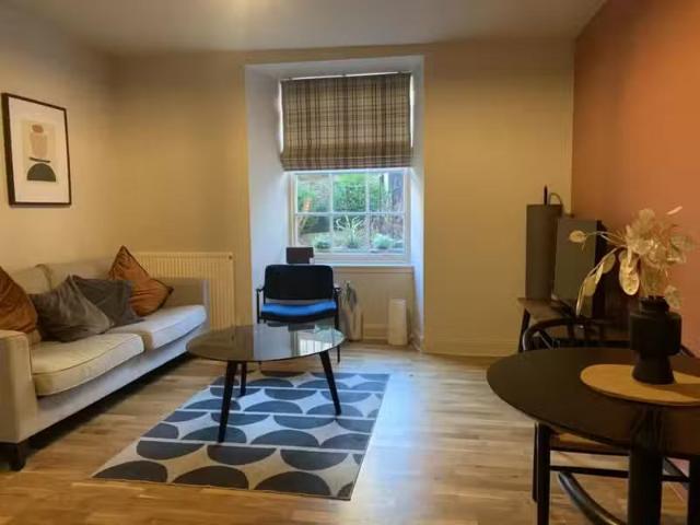 1 bedroom flat for rent in 1, Cumberland Street North West Lan.