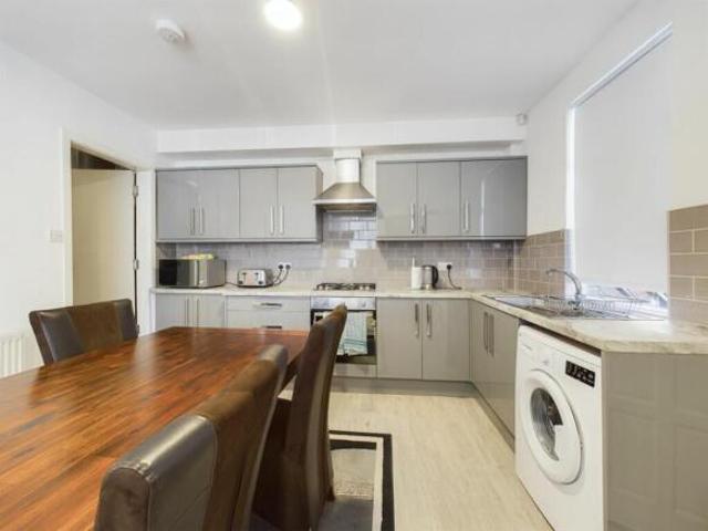 1 bedroom flat for rent in Room 3, 1 Kirkstone Road, Sheffield, S6 2PN, S6