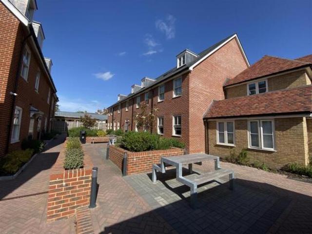 1 bedroom flat for rent in 1 Queningate Court, Canterbury Ref 3349, CT1