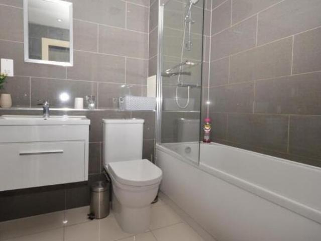 1 bedroom flat for rent in 1 Venus House, 160 Westferry Road, Isle Of Dogs, Canary Wharf, London, E14 3SF, E14