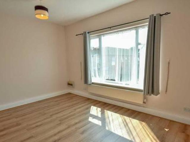 1 bedroom flat for rent in 1st FLOOR FLAT PARK LANE Poynton SK12