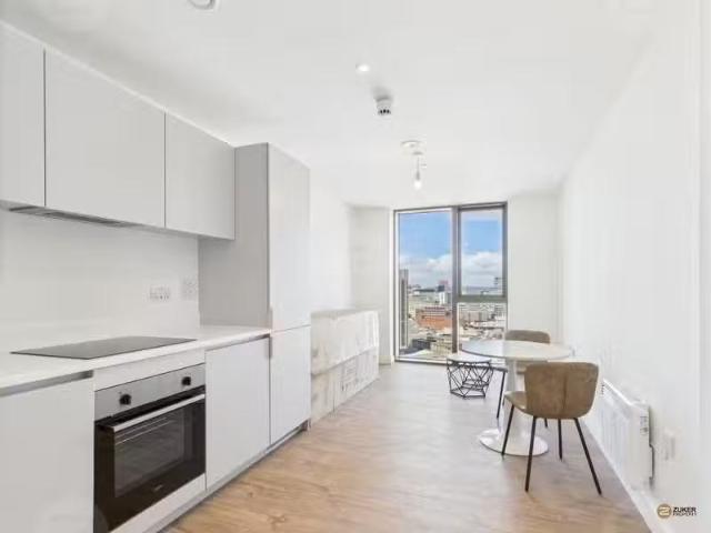 1 bedroom flat for rent in 23/F, South Central,,33 Esinteract.