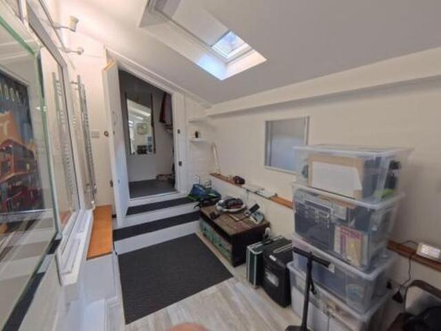 1 bedroom flat for rent in 202 Battersea Park Road, Battersea, SW11