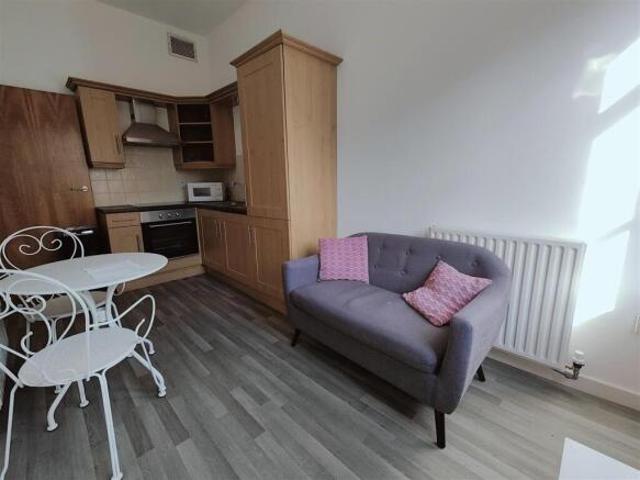 1 bedroom flat for rent in 20 22 Mill Street, Bradford, BD1