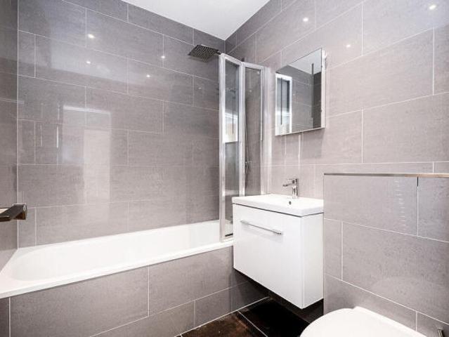 1 bedroom flat for rent in 20 24 The Parade, Flat 9, Watford, WD17