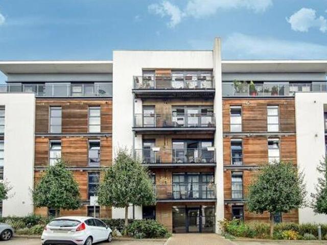 1 Bedroom Flat For Rent In 20 Scott Avenue