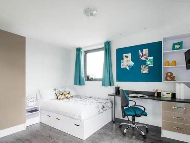 1 Bedroom Flat For Rent In 22 West Tollcross, Edinburgh