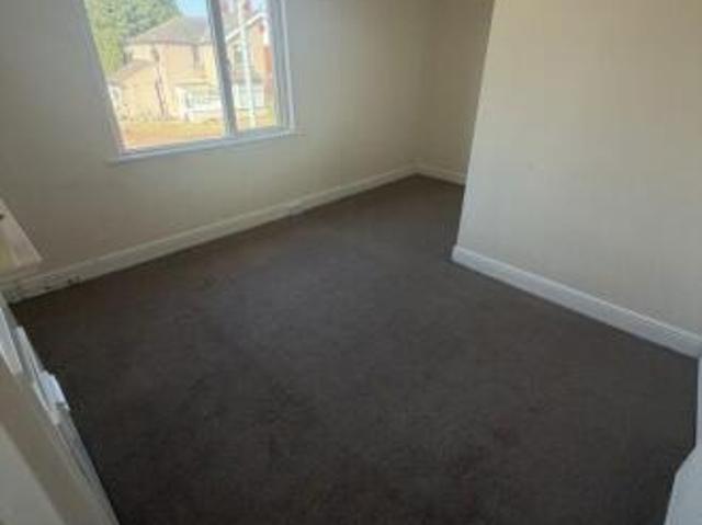 1 bedroom flat for rent in 25 Old Lane, Beeston, Leeds, LS11 7AB. LS11