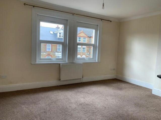1 bedroom flat for rent in 26 London Road, Sittingbourne, Kent, ME10