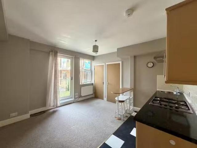 1 bedroom flat for rent in 28 Trinity Trees, Eastbourne, BN21