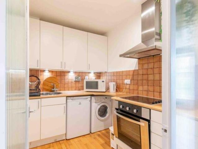 1 bedroom flat for rent in 3087L Grassmarket, Edinburgh, EH1 2JR, EH1