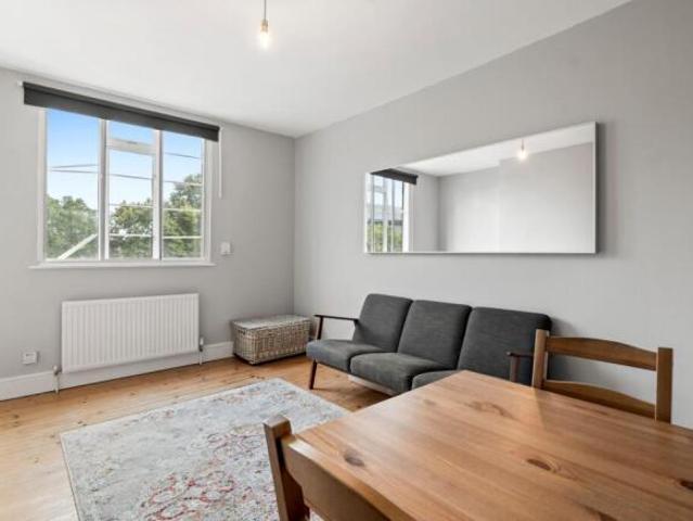 1 bedroom flat for rent in 32 Pentonville Road, Angel Southside, N1