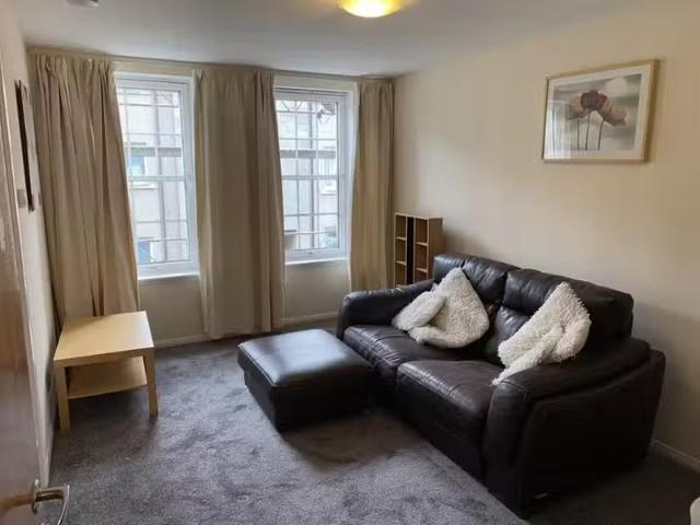 1 bedroom flat for rent in 32c Oldmill Court, Marywell Street.