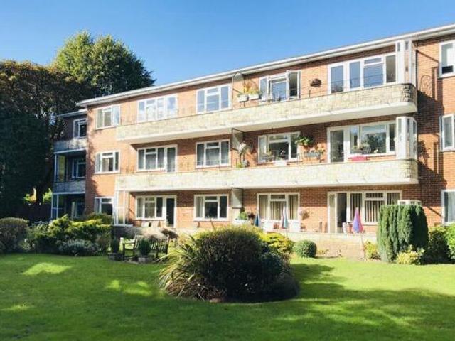 1 Bedroom Flat For Rent In 37 West Cliff Road