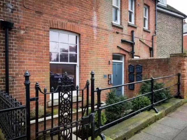 1 bedroom flat for rent in 36a Meads Street, Meads, BN20