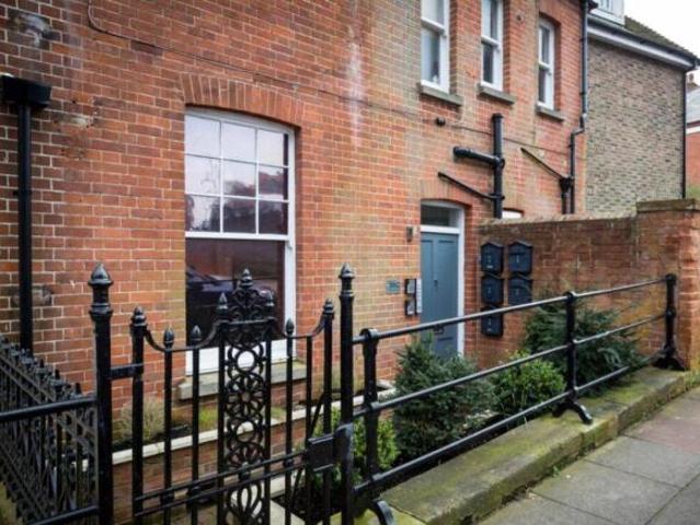 1 bedroom flat for rent in 36a Meads Street, Meads, BN20