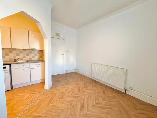 1 bedroom flat for rent in 38 Bedford Road, Aberdeen, Aberdeen.