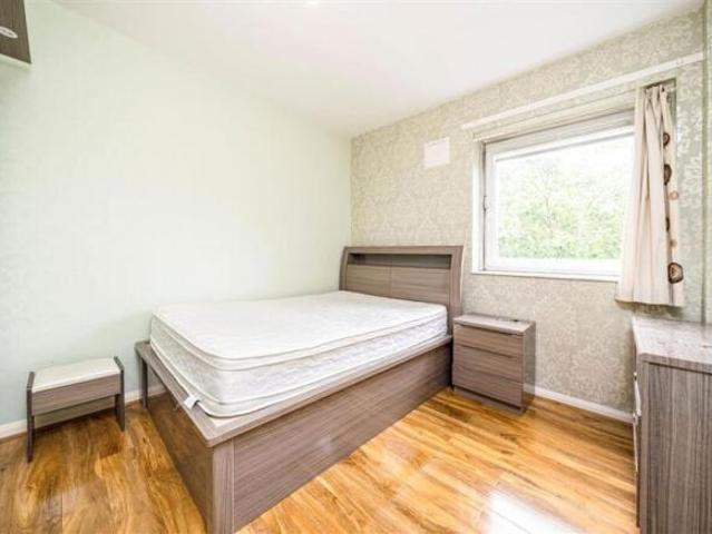 1 bedroom flat for rent in Tabard Street, Borough, SE1