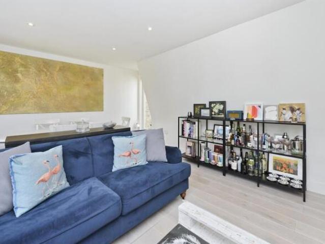 1 bedroom flat for rent in Talbot Road, London, W2