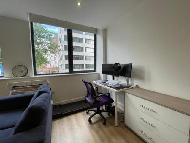 1 bedroom flat for rent in Talbot Road, Manchester, Greater Manchester, M16