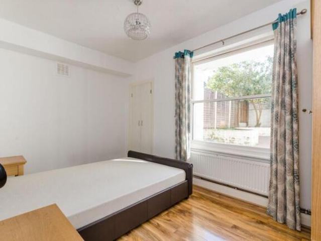 1 bedroom flat for rent in Talgarth Road, Barons Court, London, W14