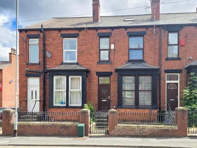 1 bedroom flat for rent in Tempest Road, Beeston, Leeds, LS11, West Yorkshire, LS11