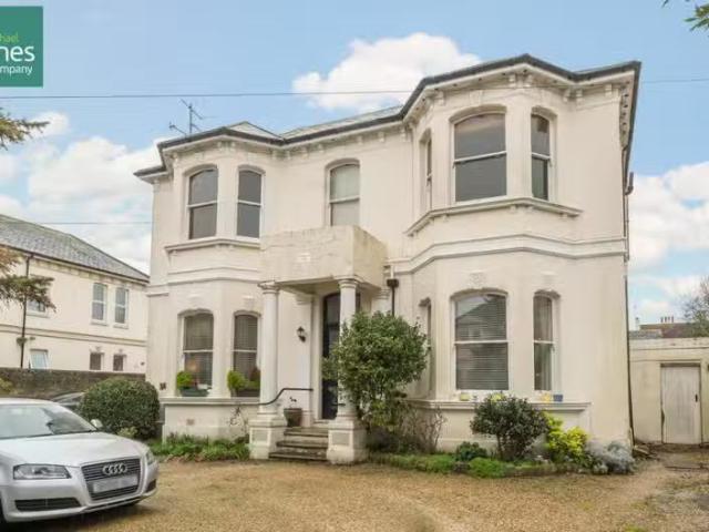 1 bedroom flat for rent in Tennyson Road, Worthing, West Susin.
