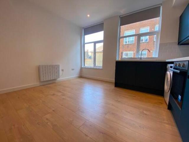 1 bedroom flat for rent in Terminus Road, Eastbourne, East Sussex, BN21
