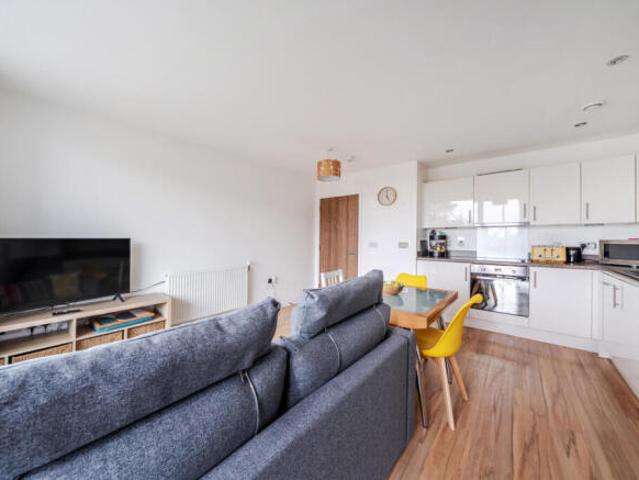 1 bedroom flat for rent in Tewkesbury Road, West Ealing, London, W13