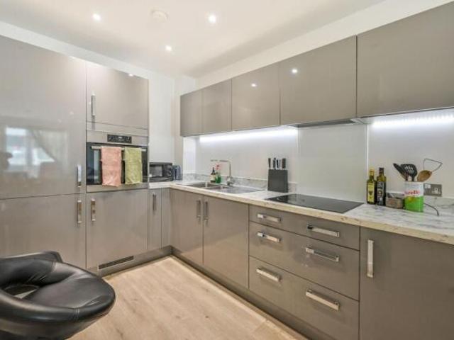 1 bedroom flat for rent in Thomas Road, Limehouse, London, E14
