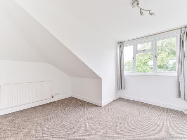 1 Bedroom Flat for Rent in Thornhill Road | Foxtons