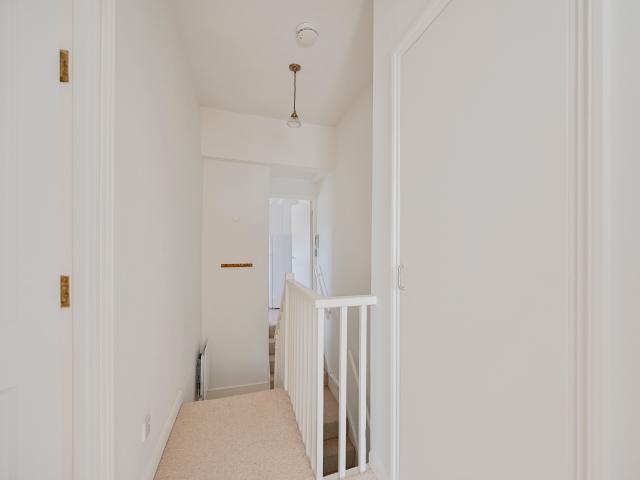 1 Bedroom Flat for Rent in Thorpedale Road, N4 | Foxtons