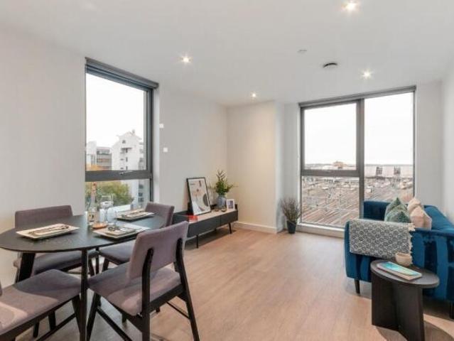 1 bedroom flat for rent in Thames Quarter, Napier Road, Reading, RG1