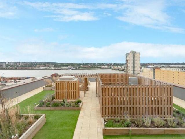 1 bedroom flat for rent in Thames Road, London E16