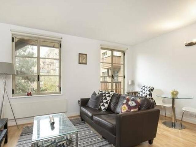 1 bedroom flat for rent in The Circle Queen Elizabeth Street London SE1