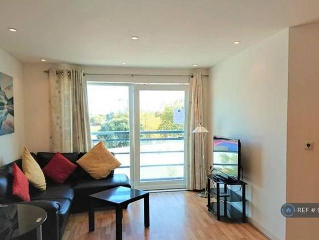 1 bedroom flat for rent in The Crescent Portsmouth PO1