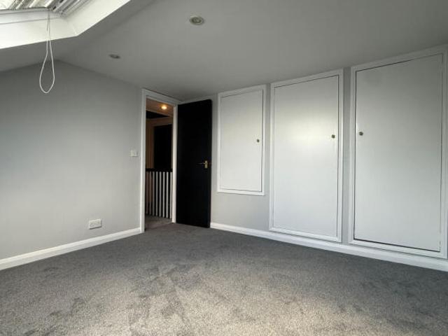 1 bedroom flat for rent in The Broadway, Friern Barnet Road, London, N11