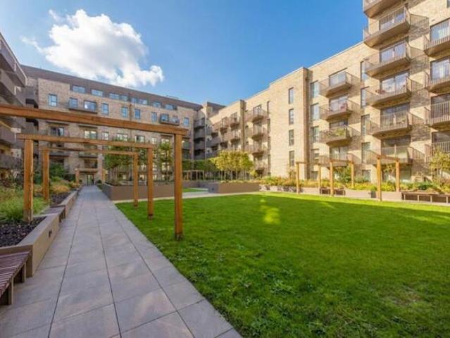 1 bedroom flat for rent in The Draper, Colindale, London, NW9