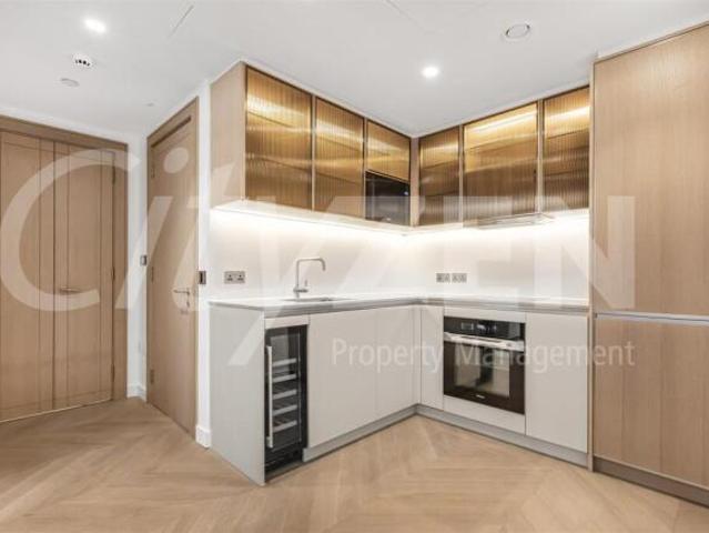 1 bedroom flat for rent in The Haydon, 16 Minories, London, EC3N